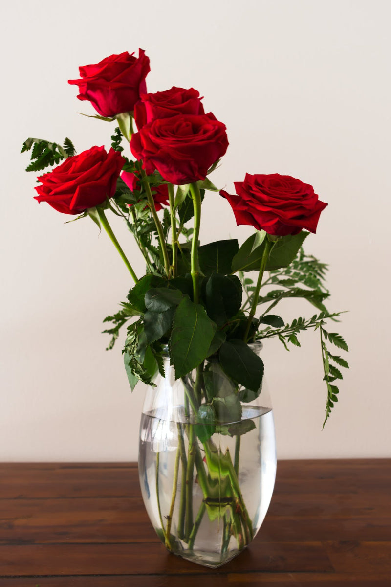 Tap or bottled water? Which is better for my flower bouquet ...